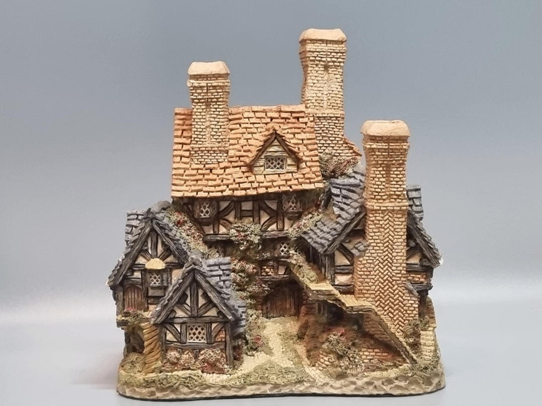 David Winter "hertford Court" 1983 - Etsy