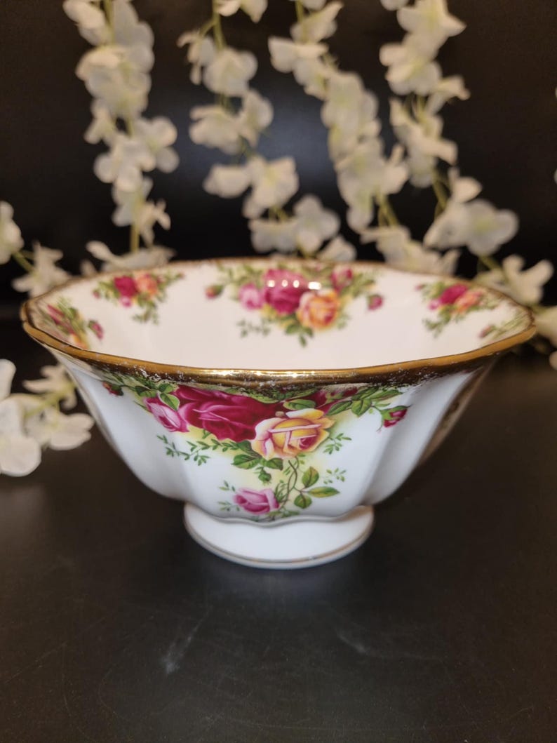 Royal Albert Old Country Roses Pattern Footed Serving Bowl Bone China ...