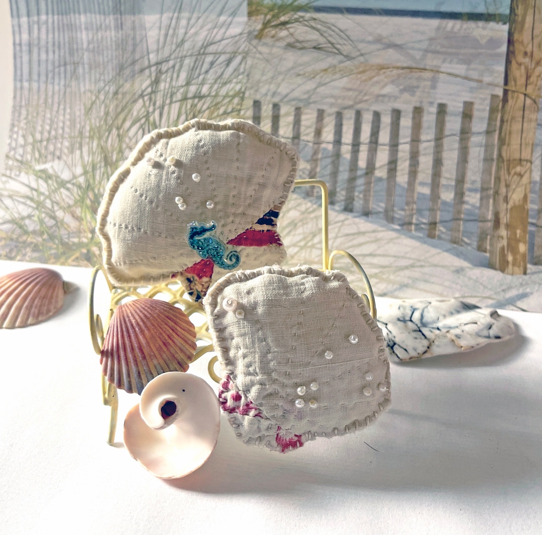 Off-white Beaded Clam Shell Magnet Set / Quilty Craft / Seaside Gift ...