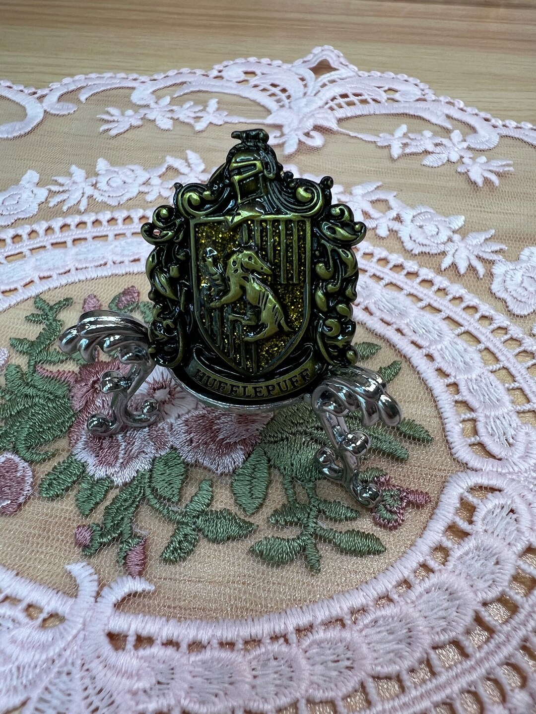 HP Hufflepuff Clip - Etsy