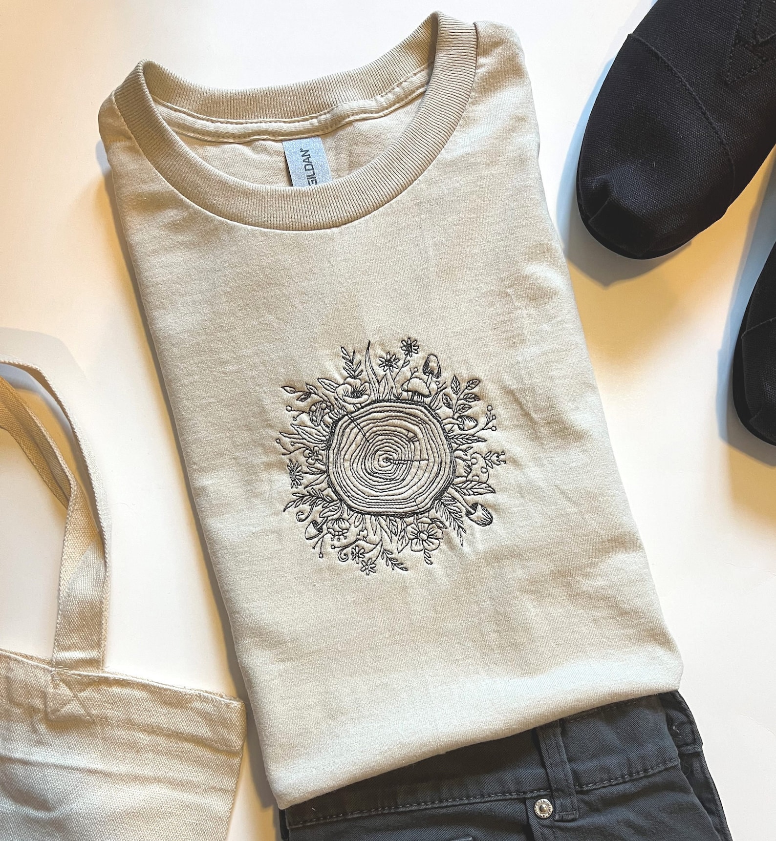 Embroidered Tree Rings T-shirt: Cottagecore Nature Tee - Etsy