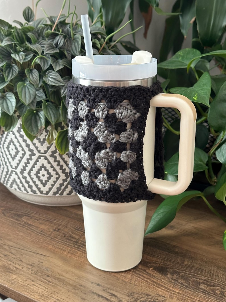 Custom Crochet Tumbler Cover Handmade Coozie for 40 Oz Tumbler ...