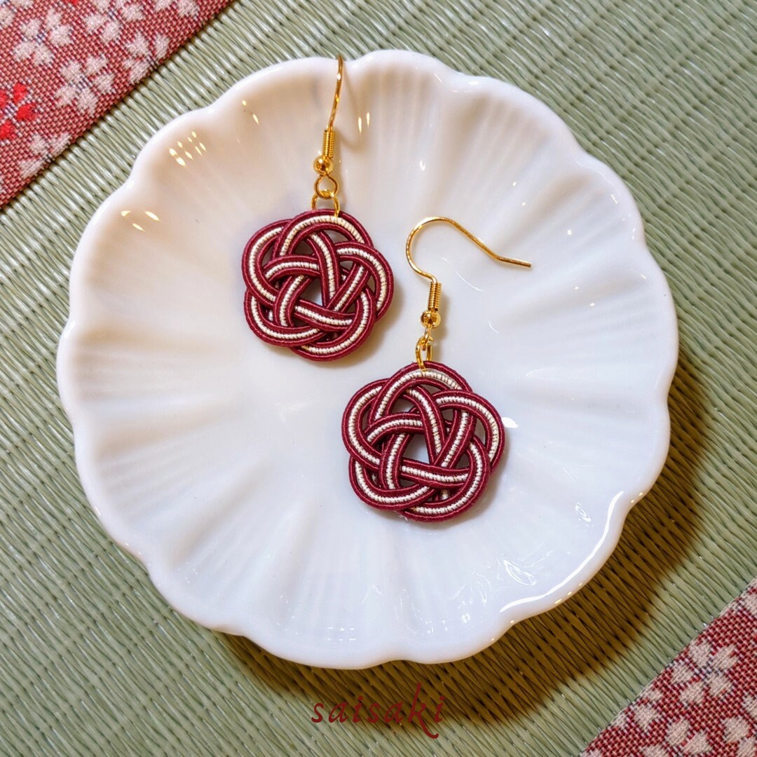 Plum Knot "ume Musubi", Japanese Mizuhiki Earrings - Etsy