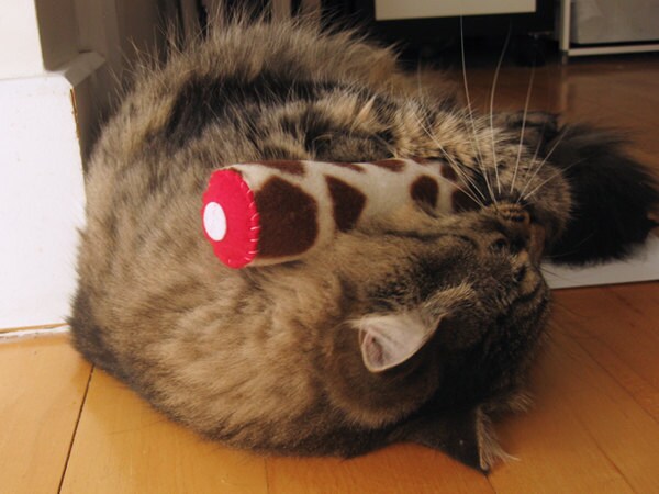 Handmade Cat Toy / Severed Leg Cat Toy / Surf and Turf 2-pack - Etsy