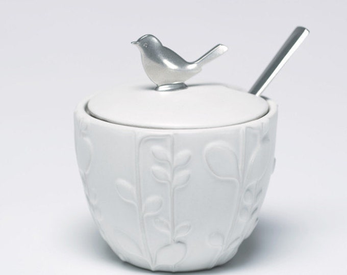 Beehive Matte White Ceramic Laurel Jam Pot & Spoon Set - Etsy