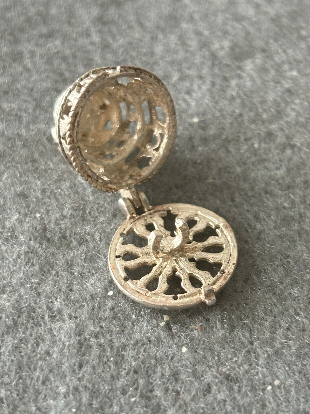 Chim Vintage Sterling Silver 925 Wedding Cake Charm, Opens to Horseshoe ...
