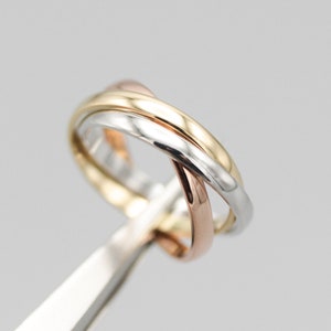 Modern Trinity Ring in White Gold, Yellow Gold, and Rose Gold - Etsy