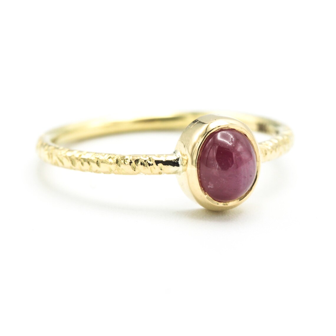 Natural Star Ruby Ring in Bezel Settings With 18k Gold Texture Band - Etsy