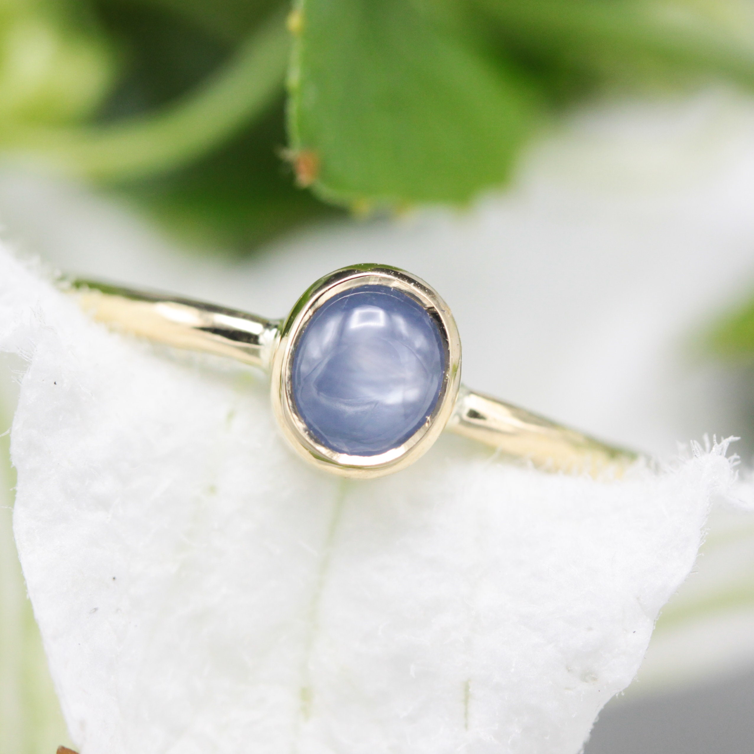 Oval Blue Star Sapphire in Bezel Settings With 18k Gold Texture Band - Etsy