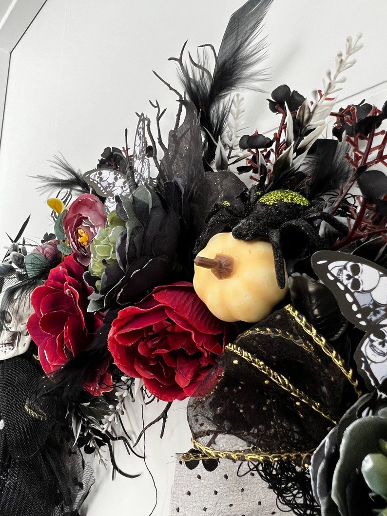 Gothic Elegance Halloween Wreath - Etsy