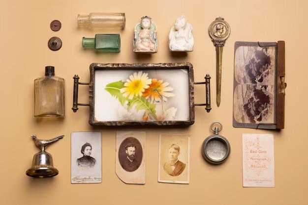 Vintage Home Decor and Trinkets • Genuine Vintage and Antique • Great ...