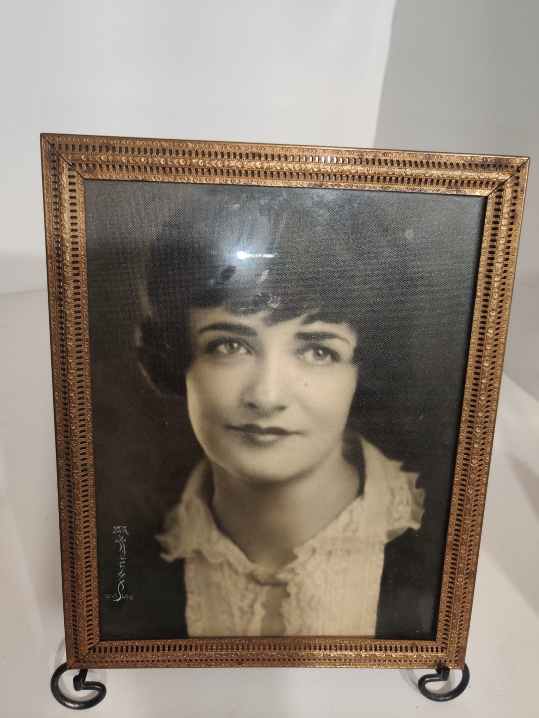 Antique Vintage Metal Picture Frame Beautiful Woman - Etsy