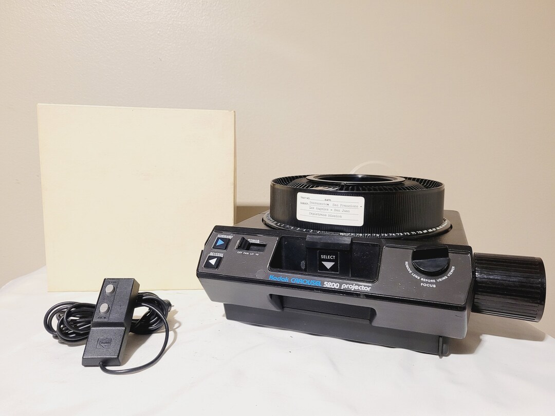 Kodak Carousel 5200 Slide Projector Bundle Remote Tray Lens Tested See ...