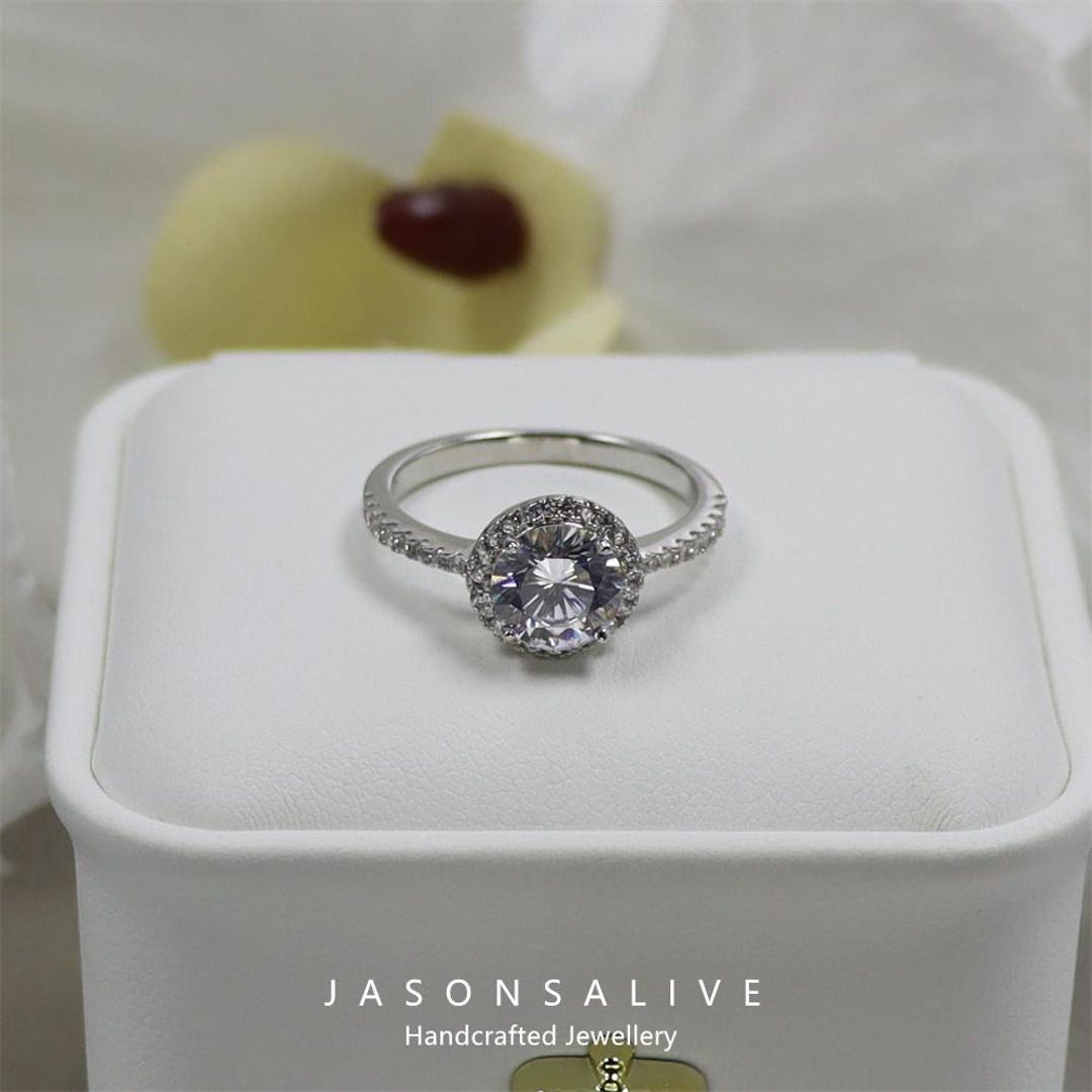 Anillo de compromiso de platino chapado en plata S925 con diamantes ...
