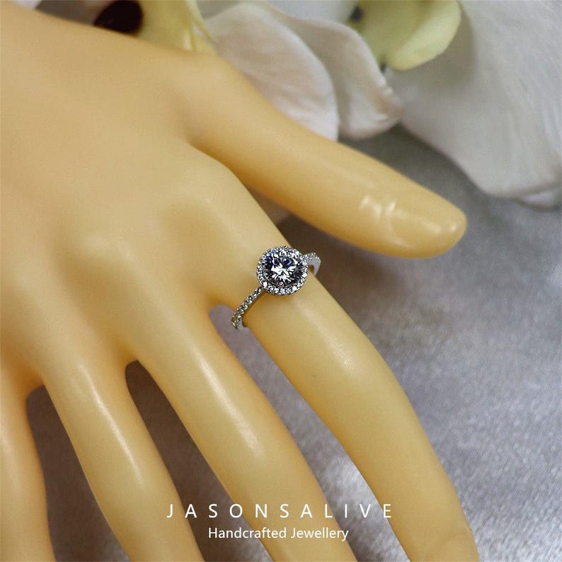 Anillo de compromiso de platino chapado en plata S925 con diamantes ...