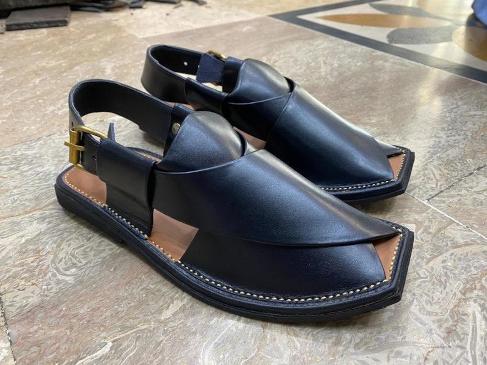 Imran Khan Black Kaptaan Chappal Unique Quality Peshawari Chappal for ...