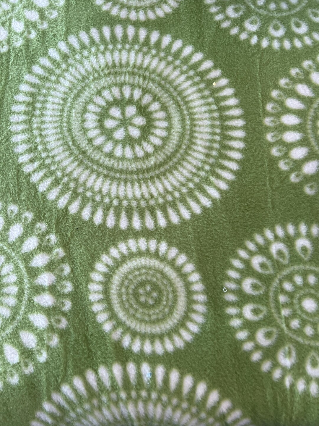 Cream Flowers on Chartreuse Green Reversible Blanket Kit Blizzard ...