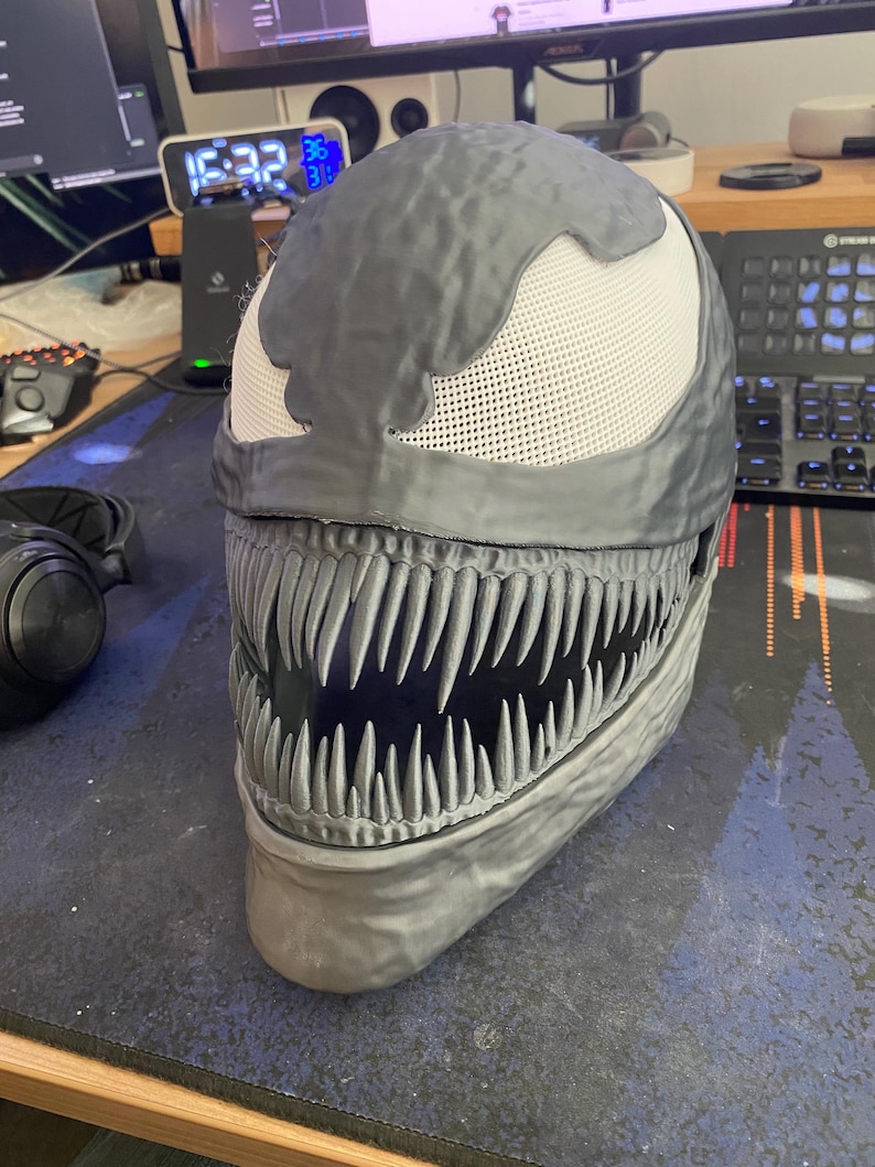 Venom Mask / Helmet DC Marvel Universe - 3D Printed With Movable Jaw ...