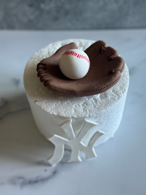 Baseball Glove Cake