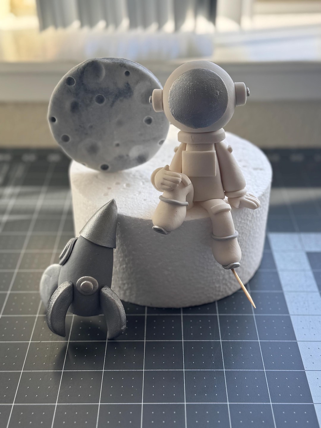 Astronaut Cake Topper , Custom Astronaut Topper ,fondant Astronaut Cake ...