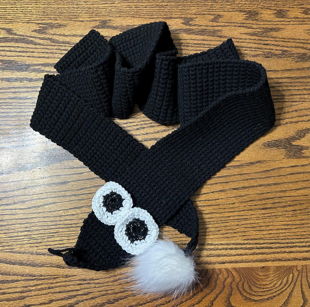 Black and White Crochet Worm on a String Scarf With Pom Pom Tail ...
