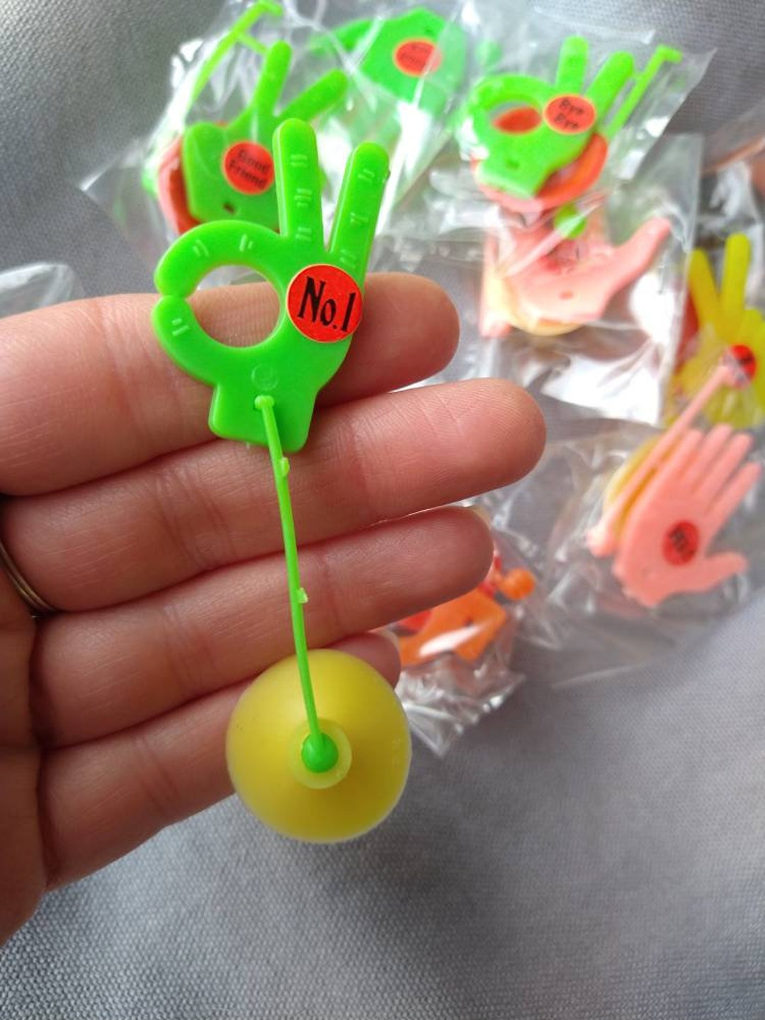 5pc Vintage Waving Hand Novelty Toy / New Old Stock, Hong Kong, Vintage ...