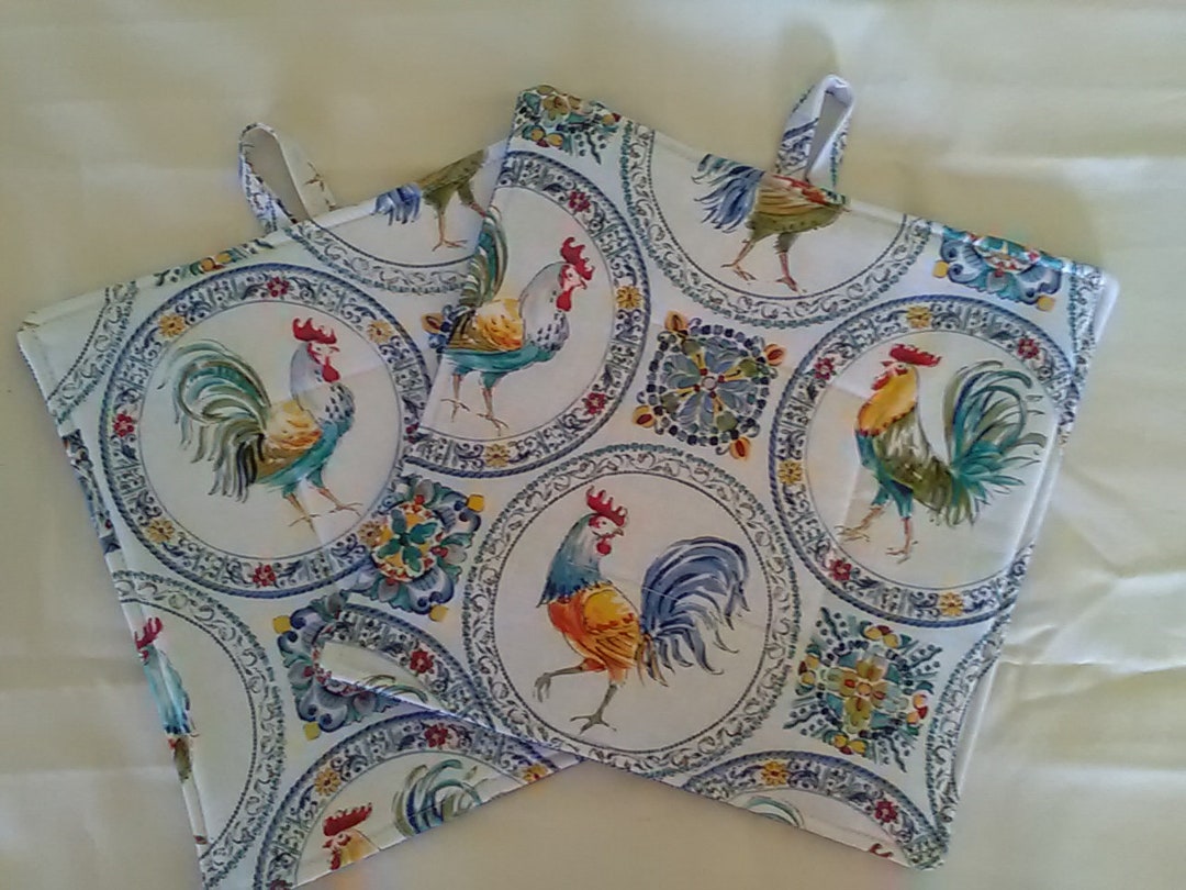 Pot Holders Set of 2 Square Quilted Insulated Roosters, Chickens, Barn ...