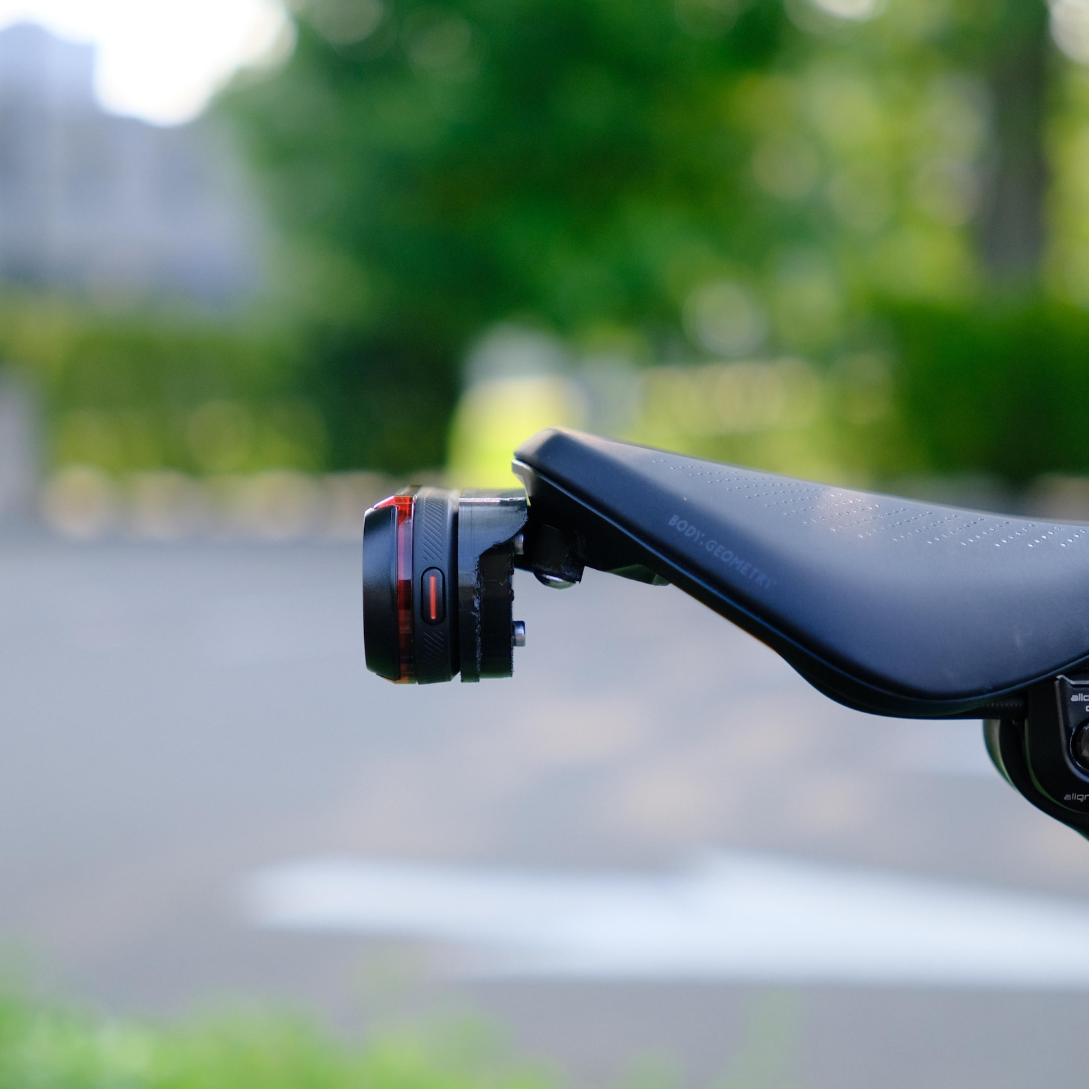 Garmin Varia Mount for Specialized Saddle (SWAT) Horizontal, Garmin ...
