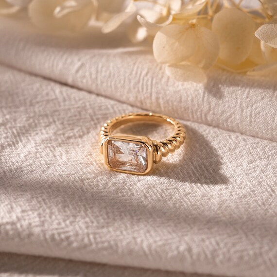 Waterproof rings gold store