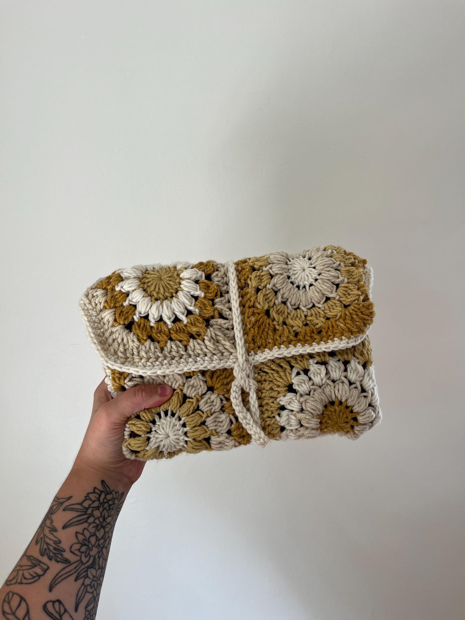 Crochet Sunburst Granny Square Bible & Book Sleeve - Etsy