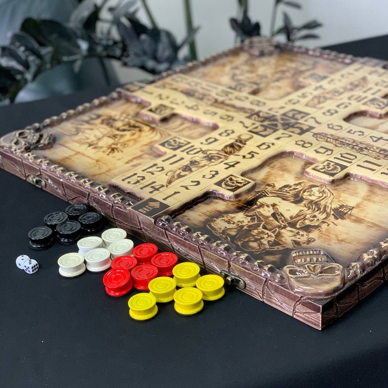 Premium Traditional Chausar Chopad Pachisi Pagade Thayam Ludo ...