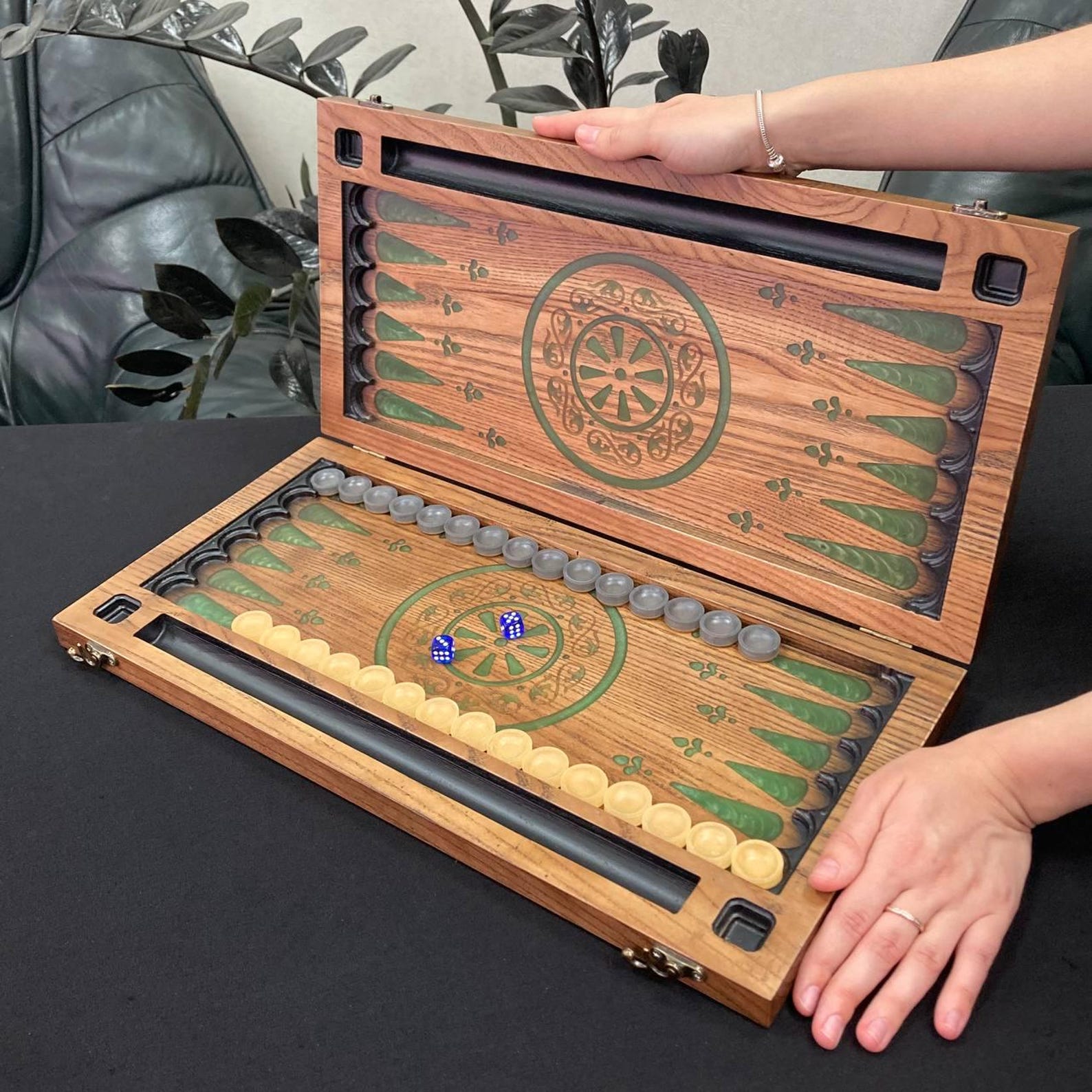 Wood&green Epoxy Resin Backgammon Set, Stylized With Classic Design ...