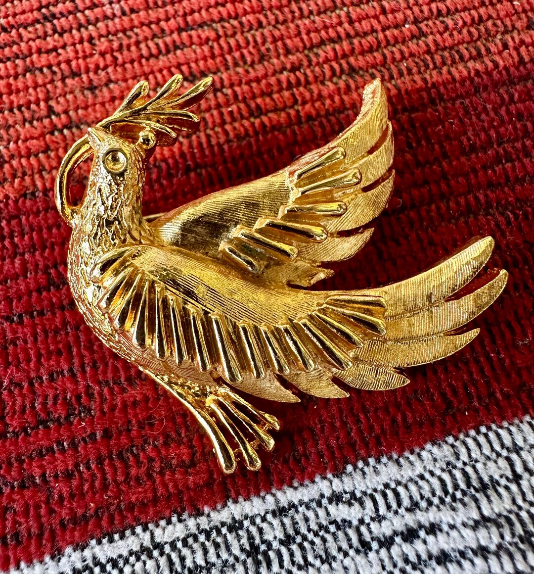 Vintage CORO Golden DOVE Brooch Pin Immaculate New Old Stock Jewelry ...