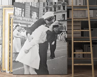 VJ Day Kiss - Etsy