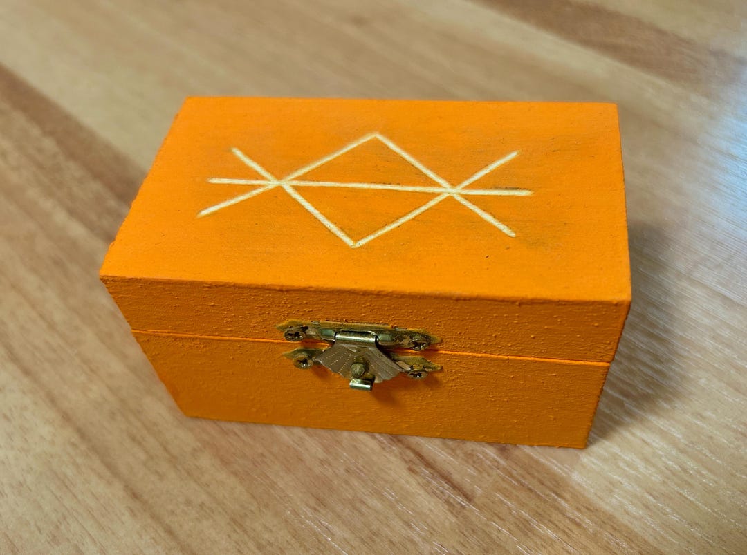 ᛏ Bind Rune Altar Box ᛏ - Etsy