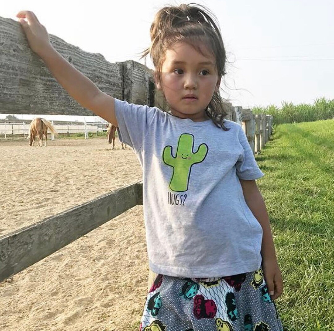 Saguaro Cactus Hugs Baby T-shirt: Heather Gray Graphic Tee - Etsy