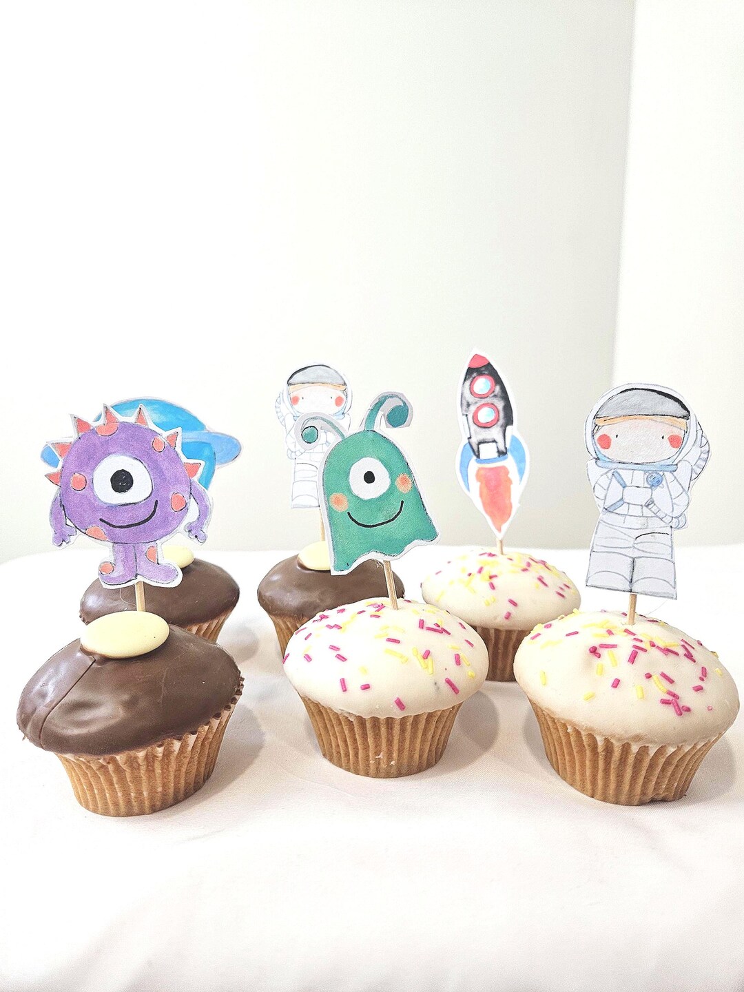 Space Cupcake Topper Set,astronaut Boy, Space Party , Alien, Space ...