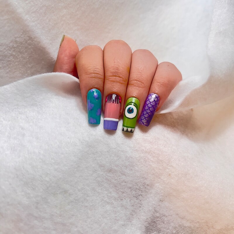 Mike Wazowski Nails - Etsy