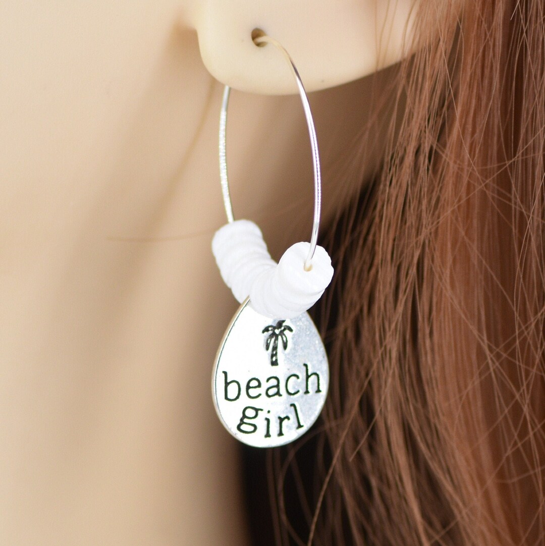 Strand meisje palmboom oorbellen oor hoepels 4 mm Puka schelp kralen ...