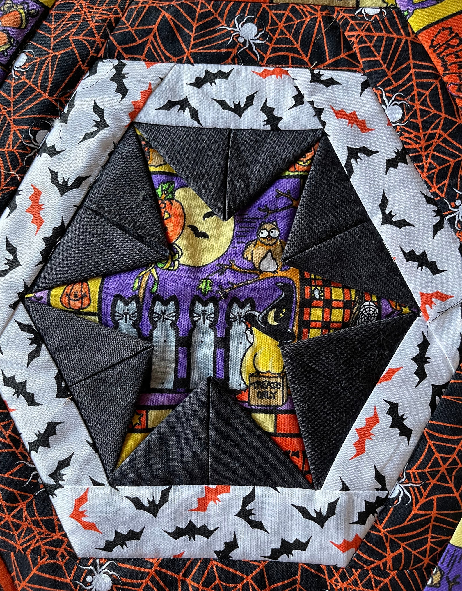 Quilted Halloween Doily Table Runner - Handmade - Choice of 4 - Etsy