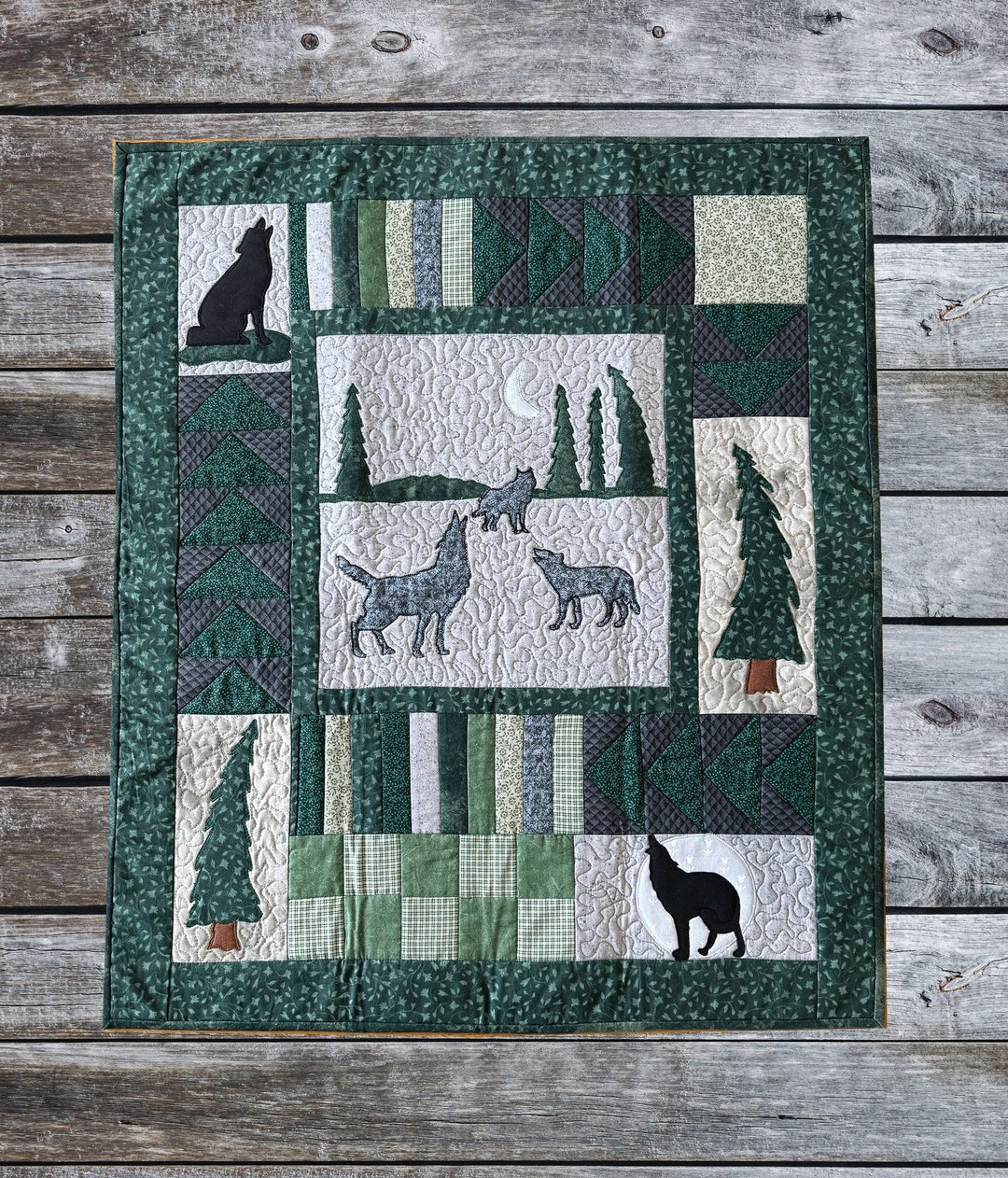 Handmade Quilted Wall Hanging Wolves on Green and Gray Background - Etsy