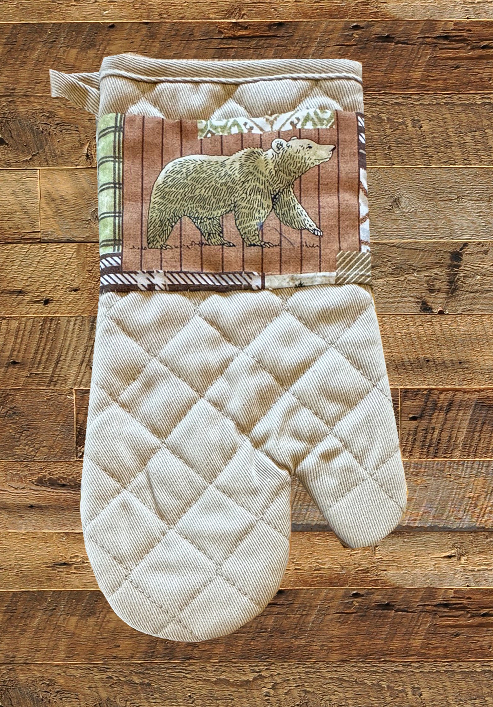 Kitchen Set in Beige With Bear - Oven Mitt and 2 Pot Holders. Items ...