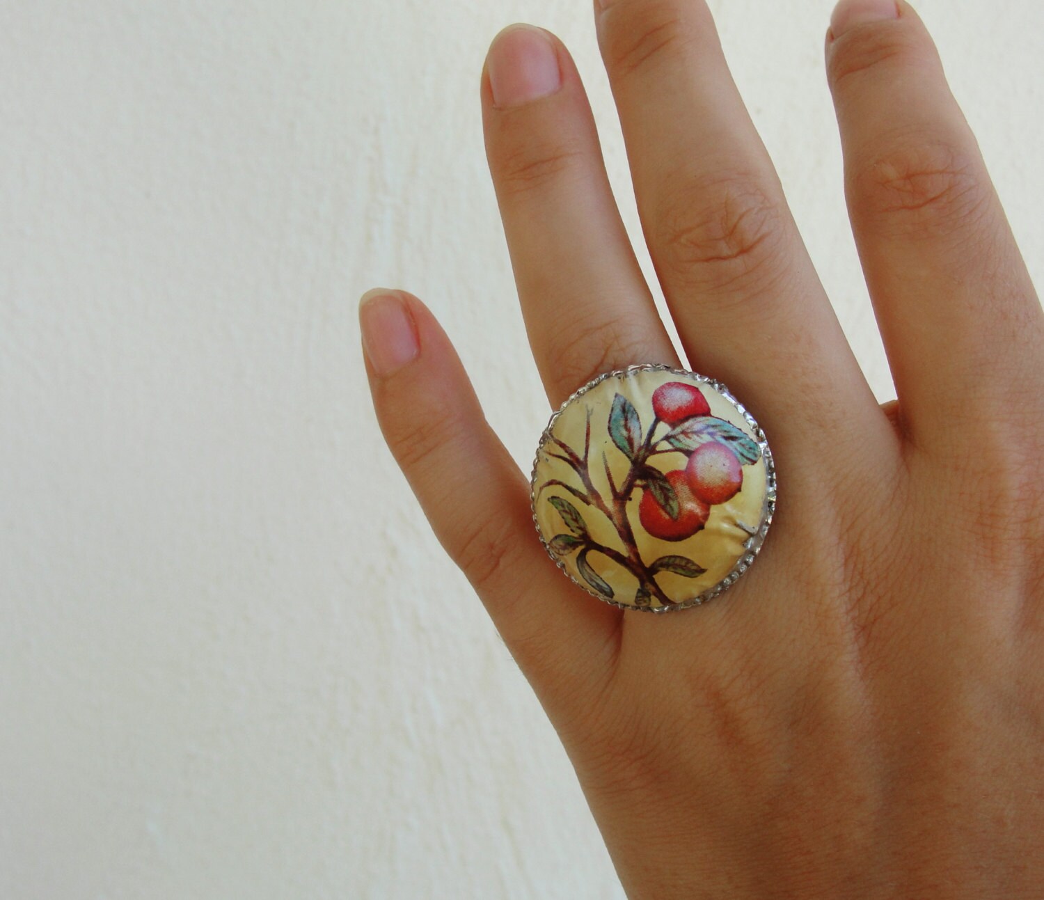 Vintage Tin Ring Soldered Hammered Domed Leaves and Berries - Etsy