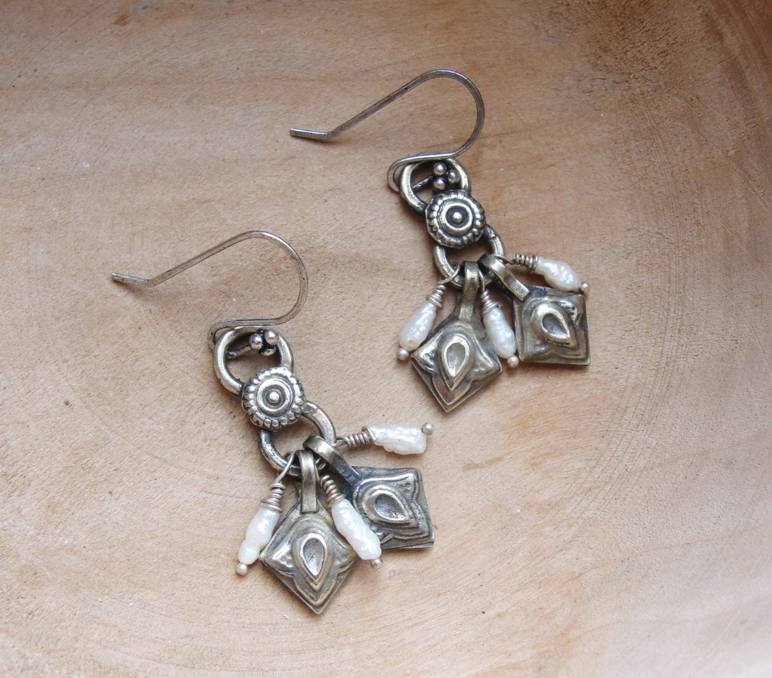 Kuchi and Pearl Earrings Tribal Infusion Vintage Kuchi - Etsy