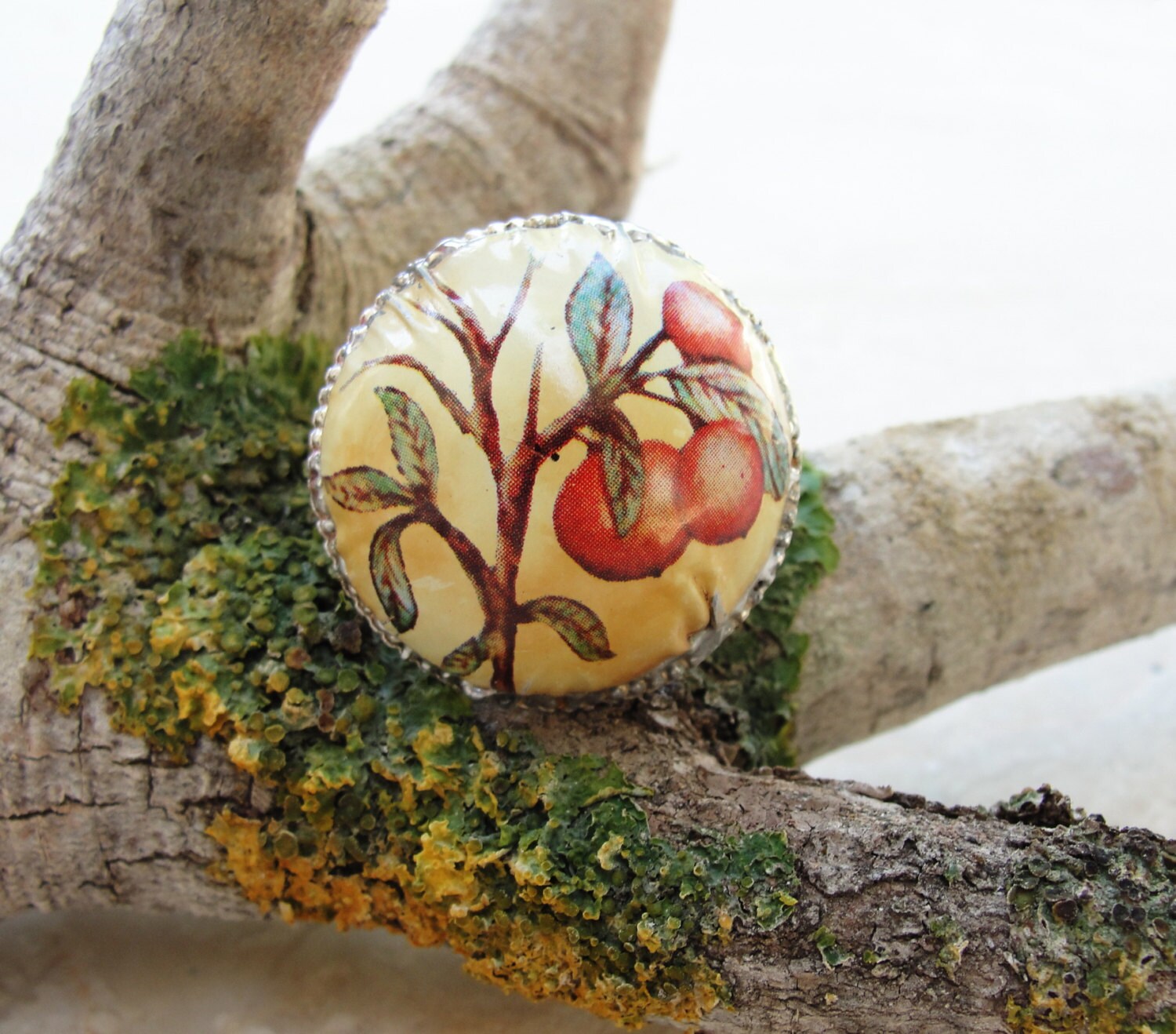 Vintage Tin Ring Soldered Hammered Domed Leaves and Berries - Etsy