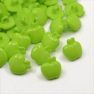 20 Green Apple Buttons Plastic Shank 16mm - 5/8" Buttons for Sewing ...