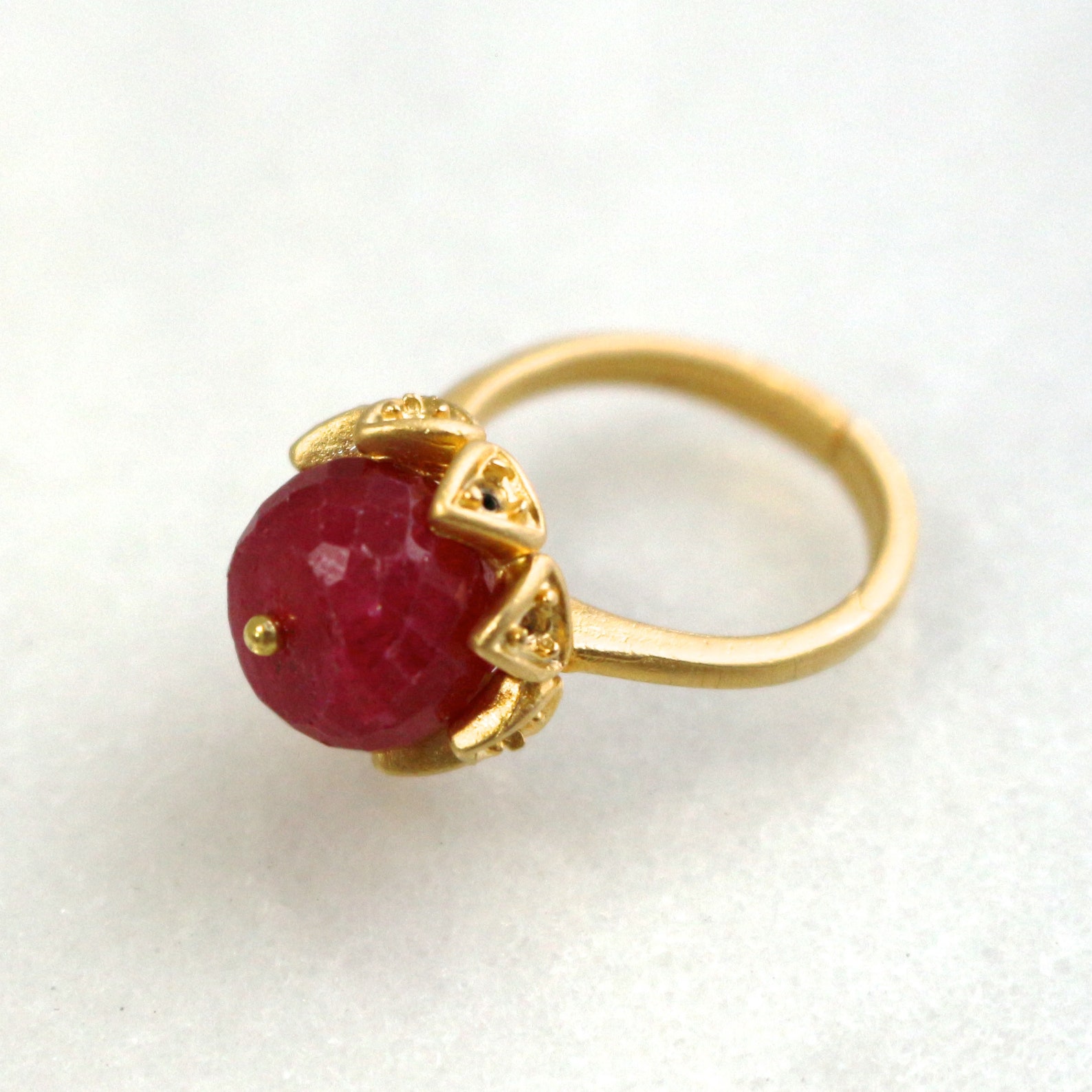 Raspberry Red Ruby Lustrous Round Cabochon Ring in 22k Gold Vermeil ...