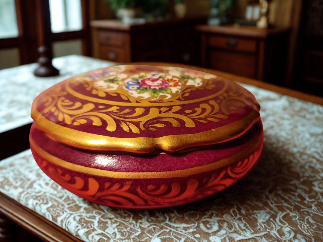 Hand-painted Limoges Porcelain Candy Box/jewelry Box With Gold Finish ...
