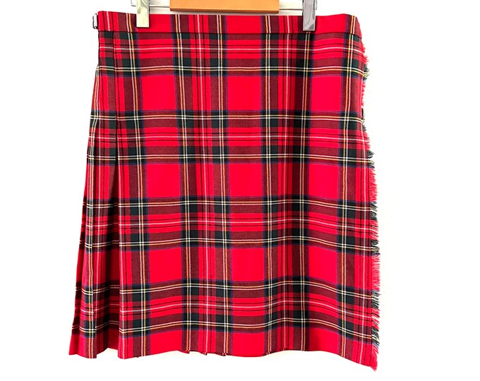 Royal Stewart Red Tartan Kilt Ladies Kilted Skirt Wrap Buckle Closure ...