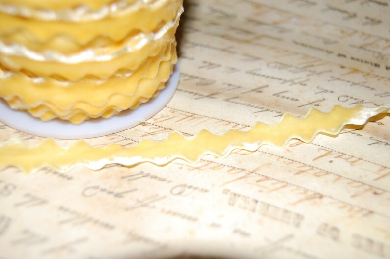 Buttercup Yellow Velvet Ric Rac 3/8 Wide - Etsy